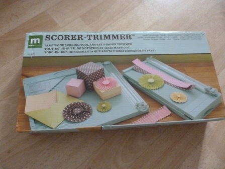 Le Bonheur est dans le Papier: Le Scorer-Trimmer de Making Memories