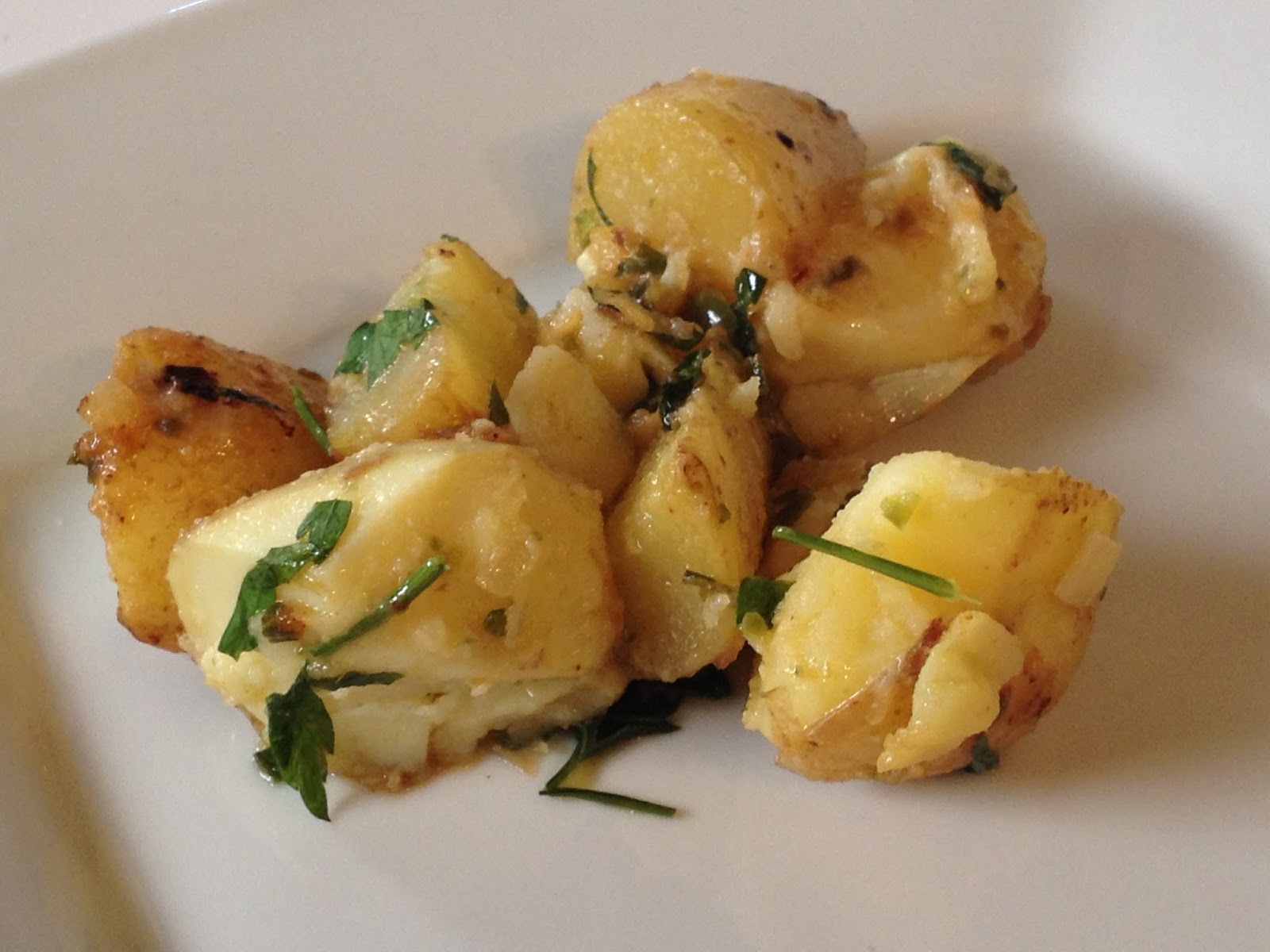 Guarniciones 2 recetas HOY: Papas Cambray con perejil / Espinacas ...