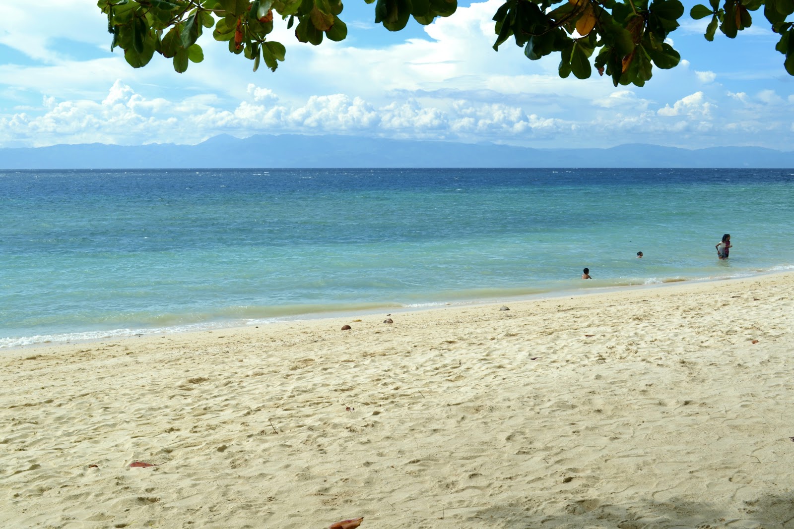 The Artful Archer: TRAVEL | Lambug Beach, Badian Cebu