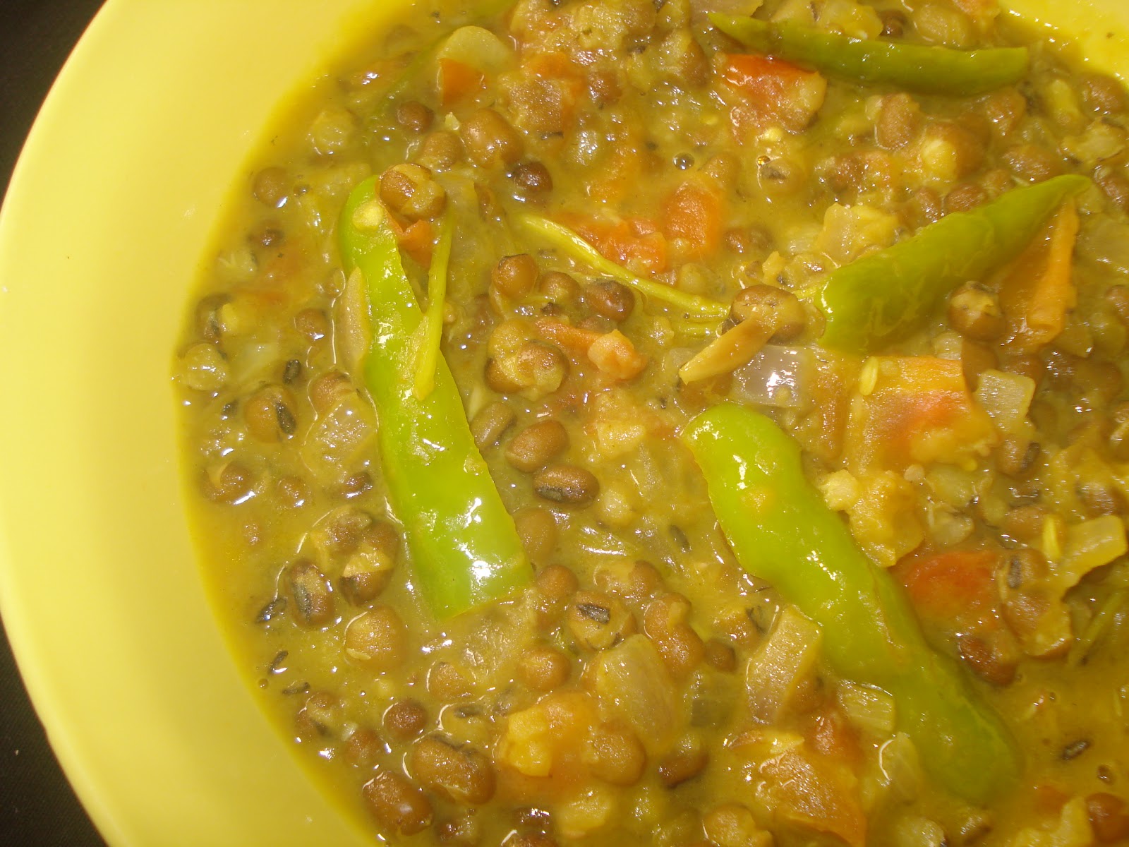 Jay's Veg Kitchen: GREEN GRAM CURRY