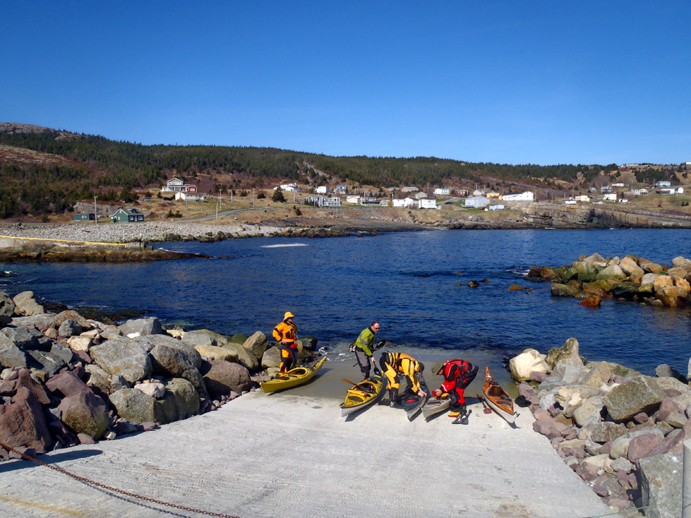 My Newfoundland Kayak Experience: Flat rocks and bumpy seas
