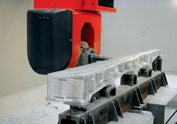 Breton Matrix 800 - CNC 5 assi per fresare acciaio, alluminio ...