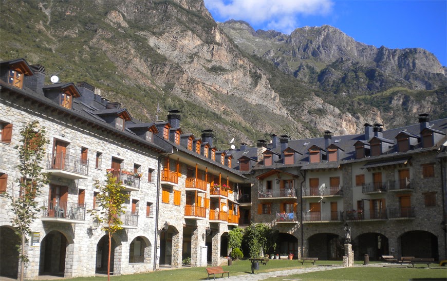 El deseo de volver.: Huesca.- Benasque, Anciles, Cerler, Hospital y la ...