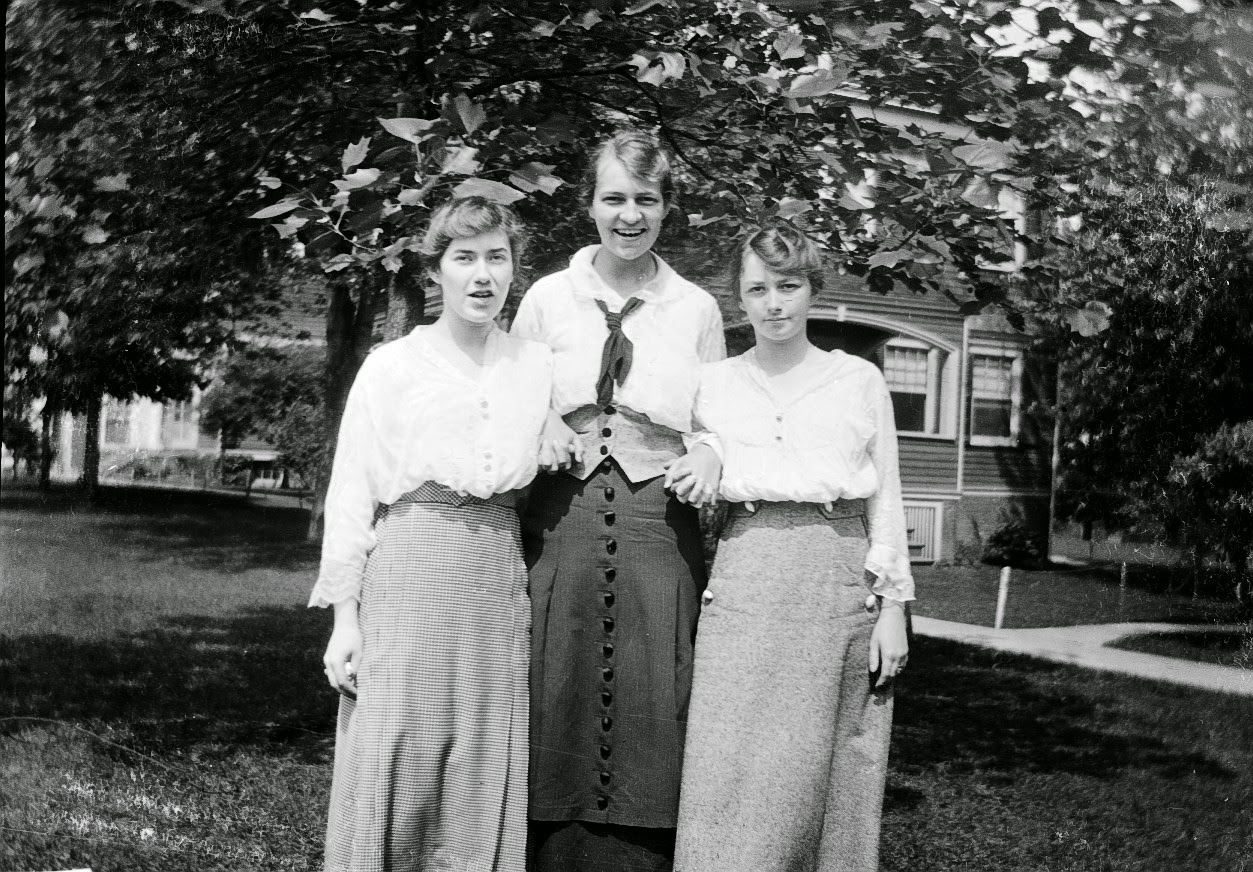 Vintage Photos of Female Students of New Jersey, ca. 1914-18 ~ Vintage ...