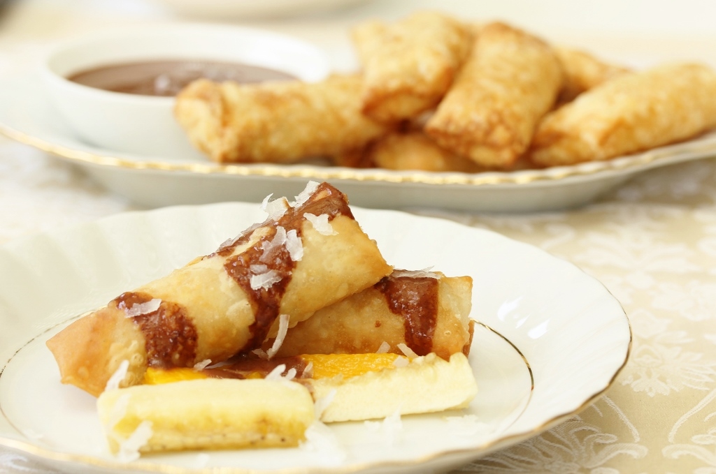 Fruity Spring Rolls (with Chocolate Ginger Sauce) | Beela Bakes