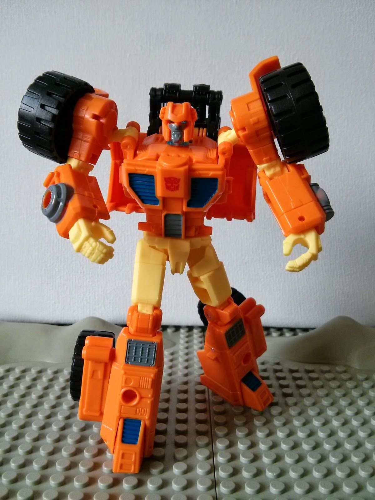 Toybox Soapbox: Transformers Generations Scoop Review