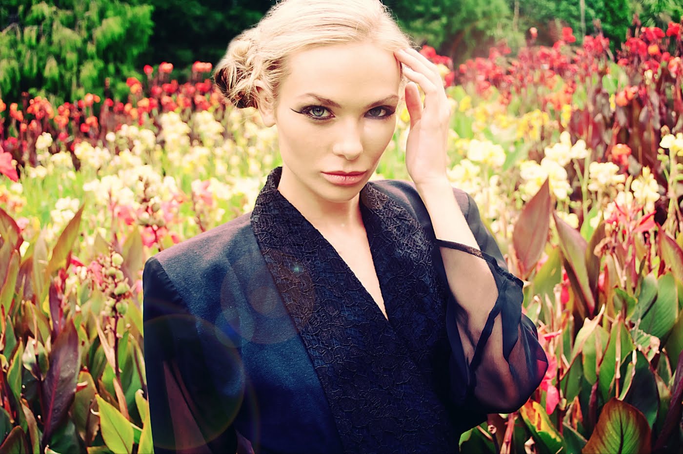 Fashion Maniac: Christina Delaney by Jacinta Rosewarne for Kiana Vintage