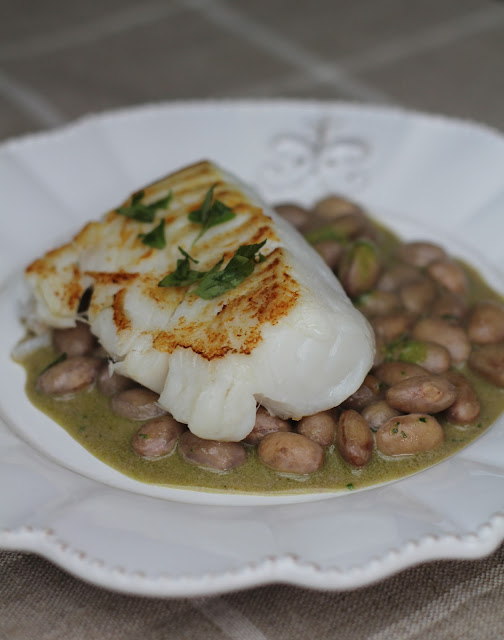 Dos de cabillaud au pesto et aux haricots coco / On dine chez Nanou