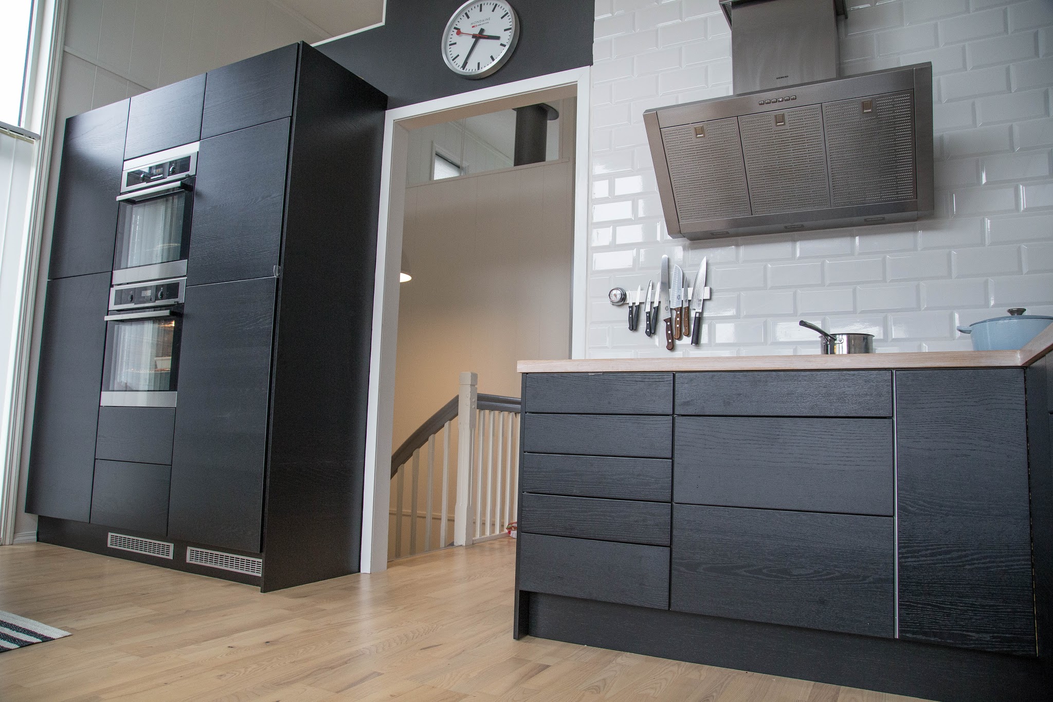 Bare Elise: St. Pauls blue vs. Deco blue - og Bergknatt og dempet sort.