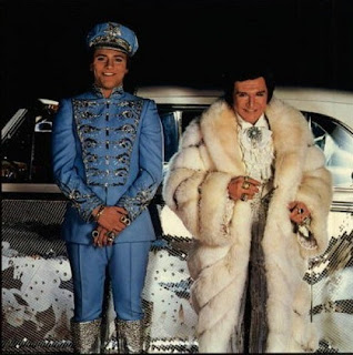 kenneth in the (212): Liberace You to the Bottom
