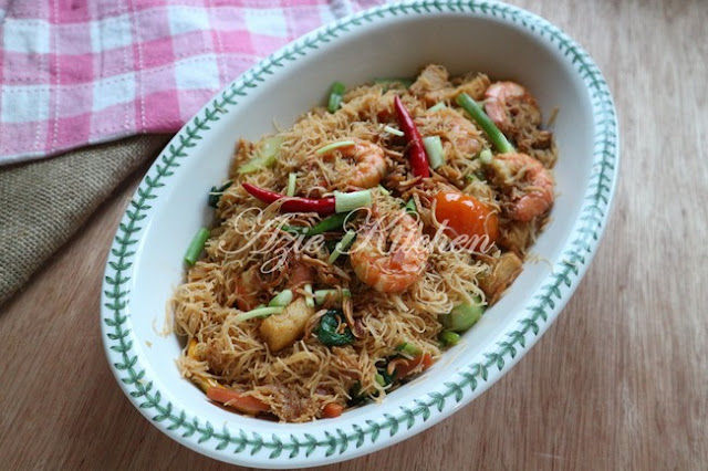 Mee Hoon Goreng Sedap - Azie Kitchen