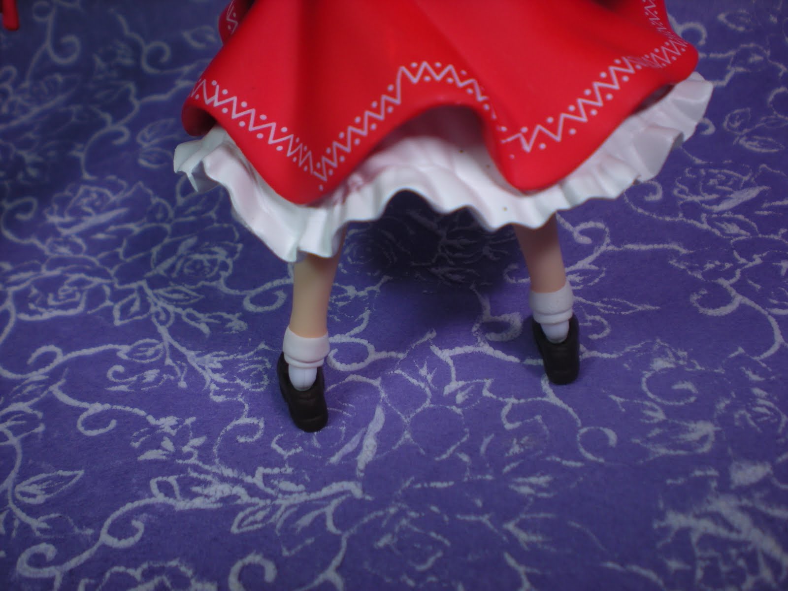 Review: [Max Factory] Figma #55 Reimu Hakurei | Night's Corner