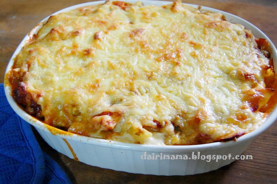 The Cat, The Rabbit & The Hedgehog: Bechamel Chicken Pasta