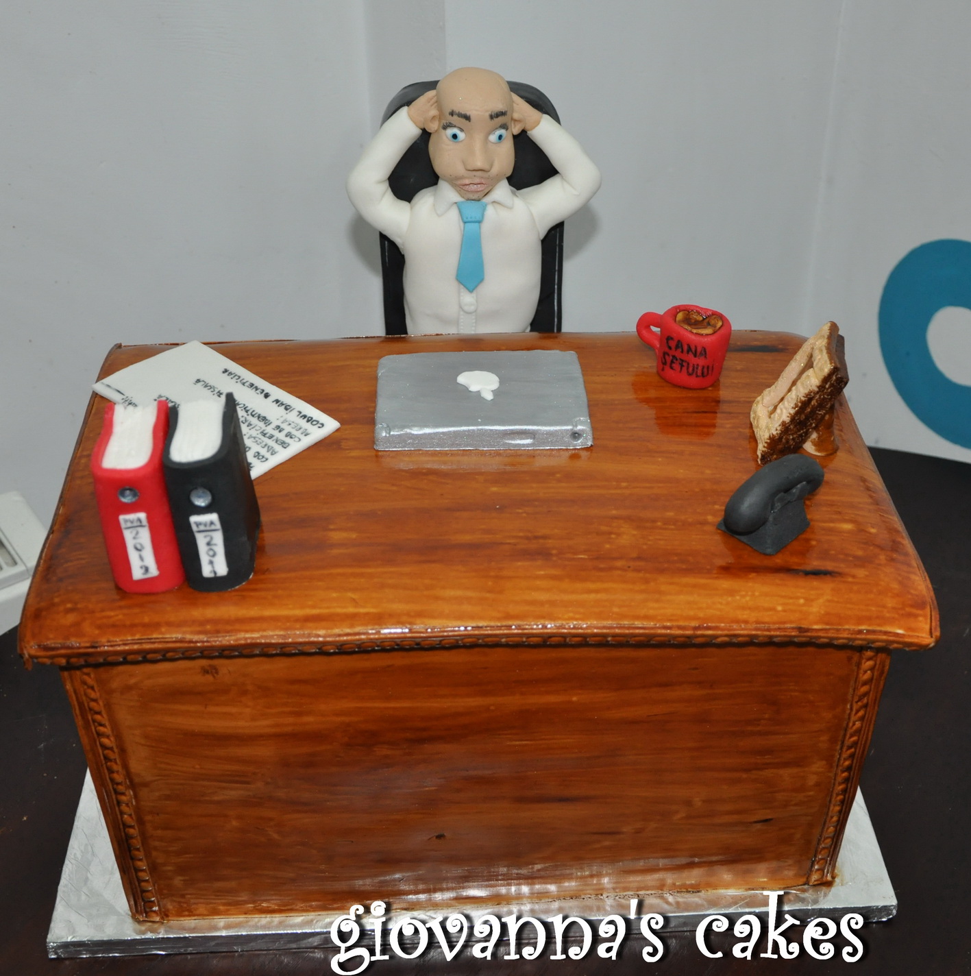 giovanna's cakes: Desk cake