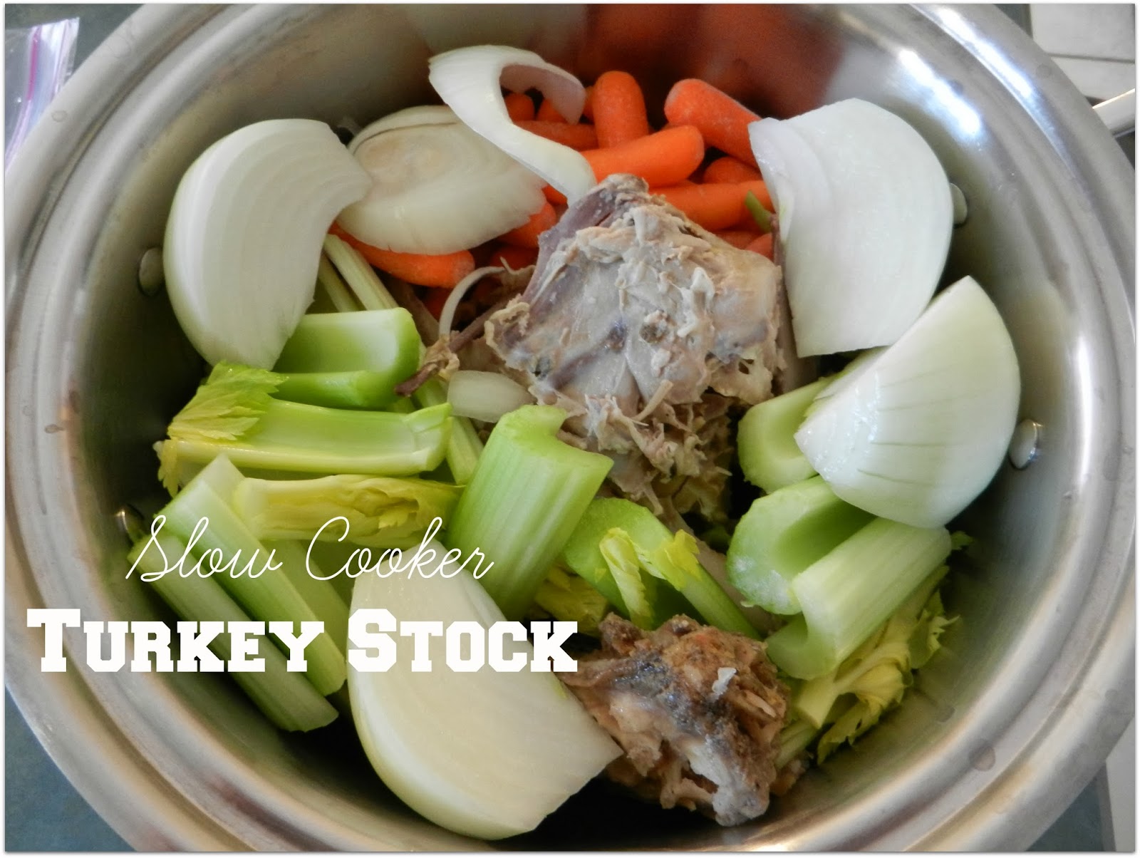 A Busy Mom's Slow Cooker Adventures: Turkey Stock - Gluten-Free