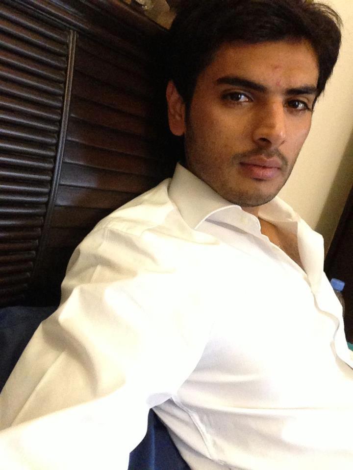 Sindhi World : Yasir Shoro