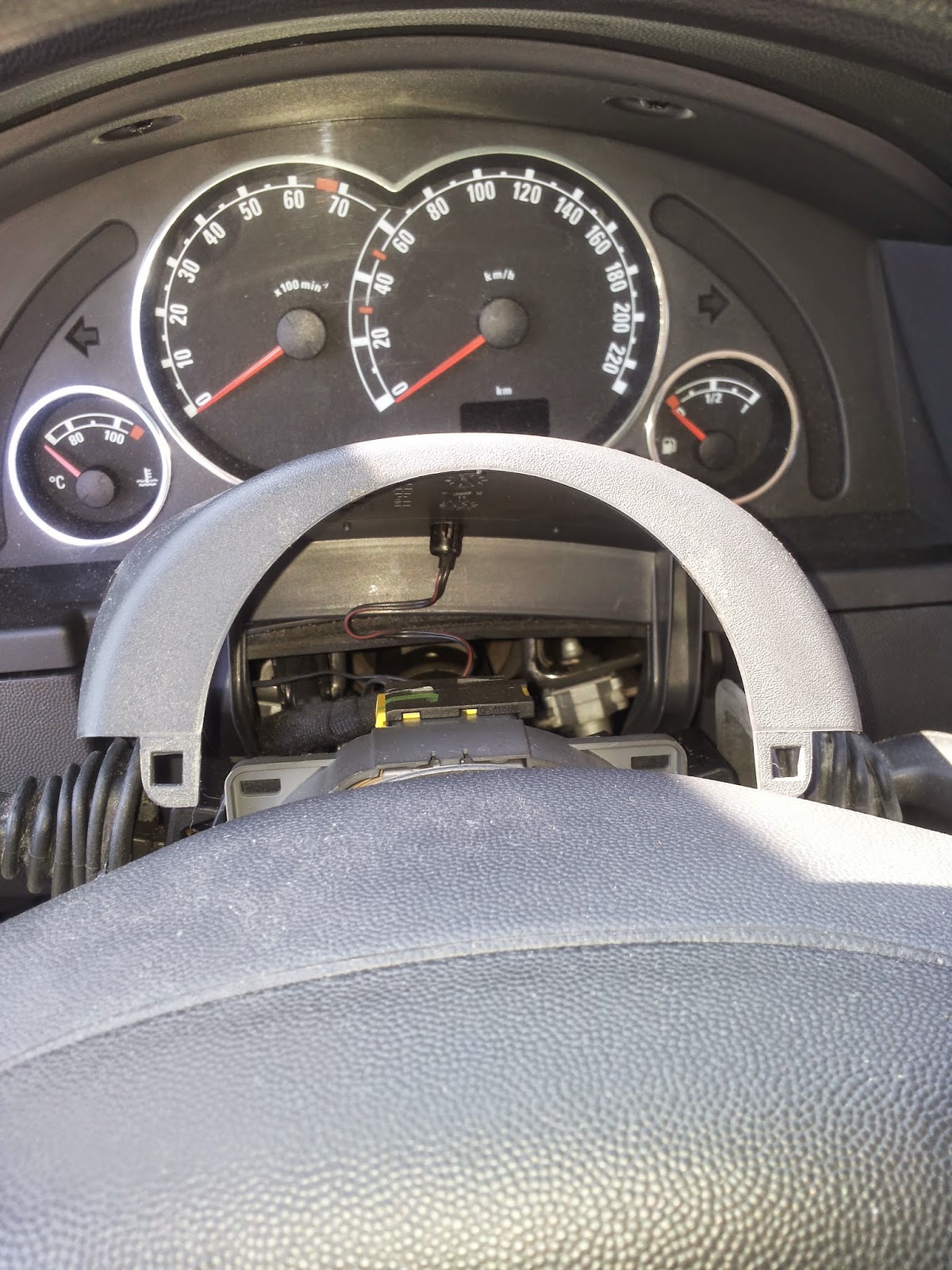 Opel Meriva A: Smarowanie silniczka/siłownika EPS