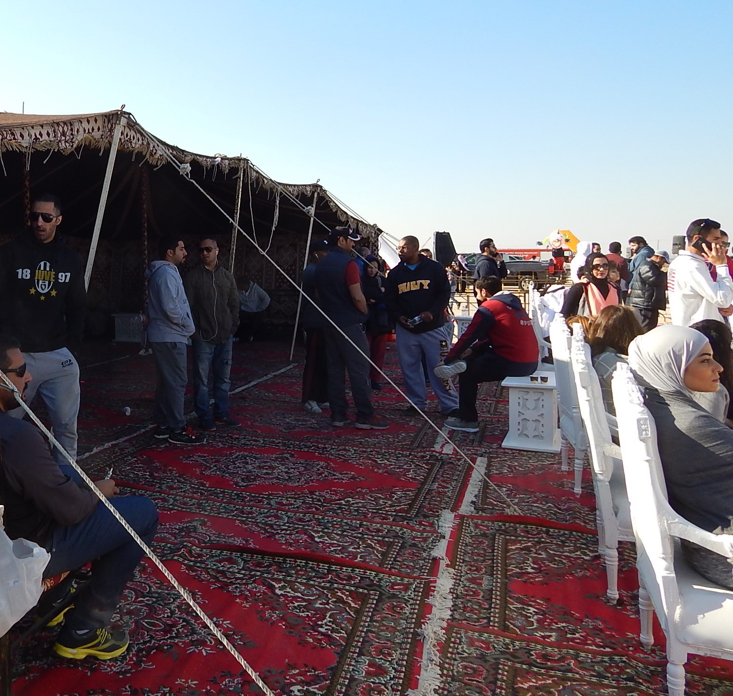 Kuweight 64: LONGEST FLAG IN THE WORLD - KUWAIT FLAG MAKES GUINNESS ...