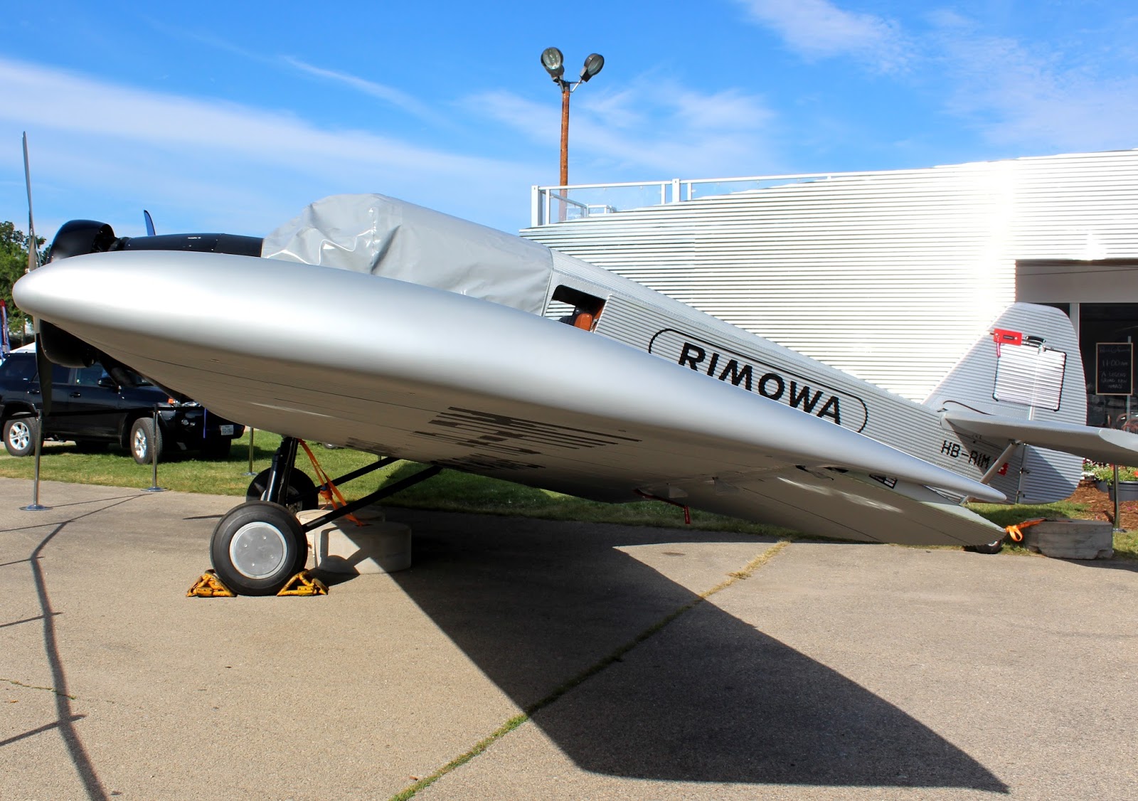 The Aero Experience: EAA AirVenture Oshkosh 2015: Boeing Plaza - RIMOWA F13