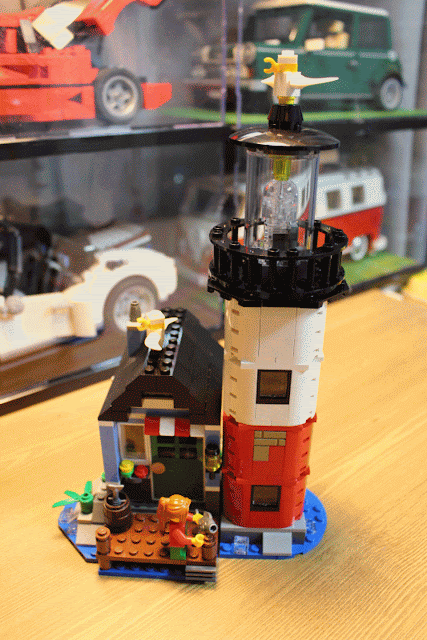 LEGO world of coffee and cigarette : [ReVIEW] LEGO 31051 CREATOR ...