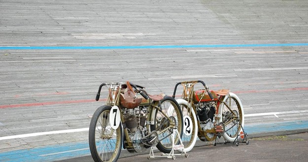 Modern Day Board Trackers ~ Riding Vintage