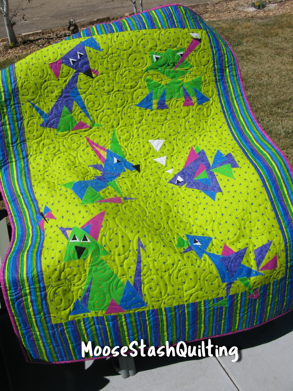MooseStash Quilting: Triangle Friends