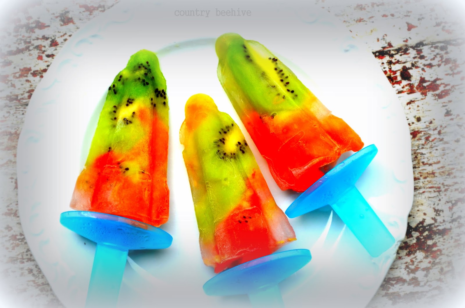 Country Beehive: Fruity ice lollies