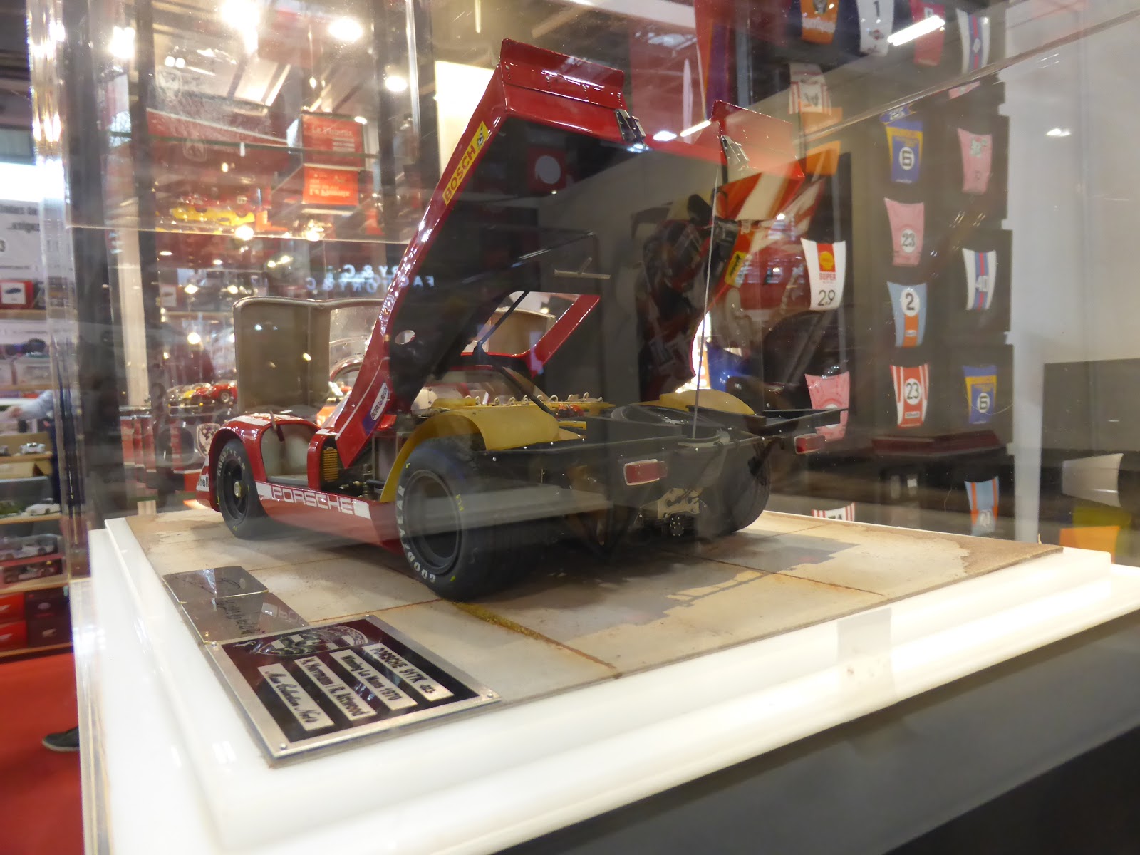 GRANDI E PICCOLE AUTO: Rétromobile 2019: stand di Fred Suber