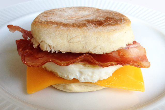 Tabernes Opskrifter: Mc Muffin, en burger til morgenmad