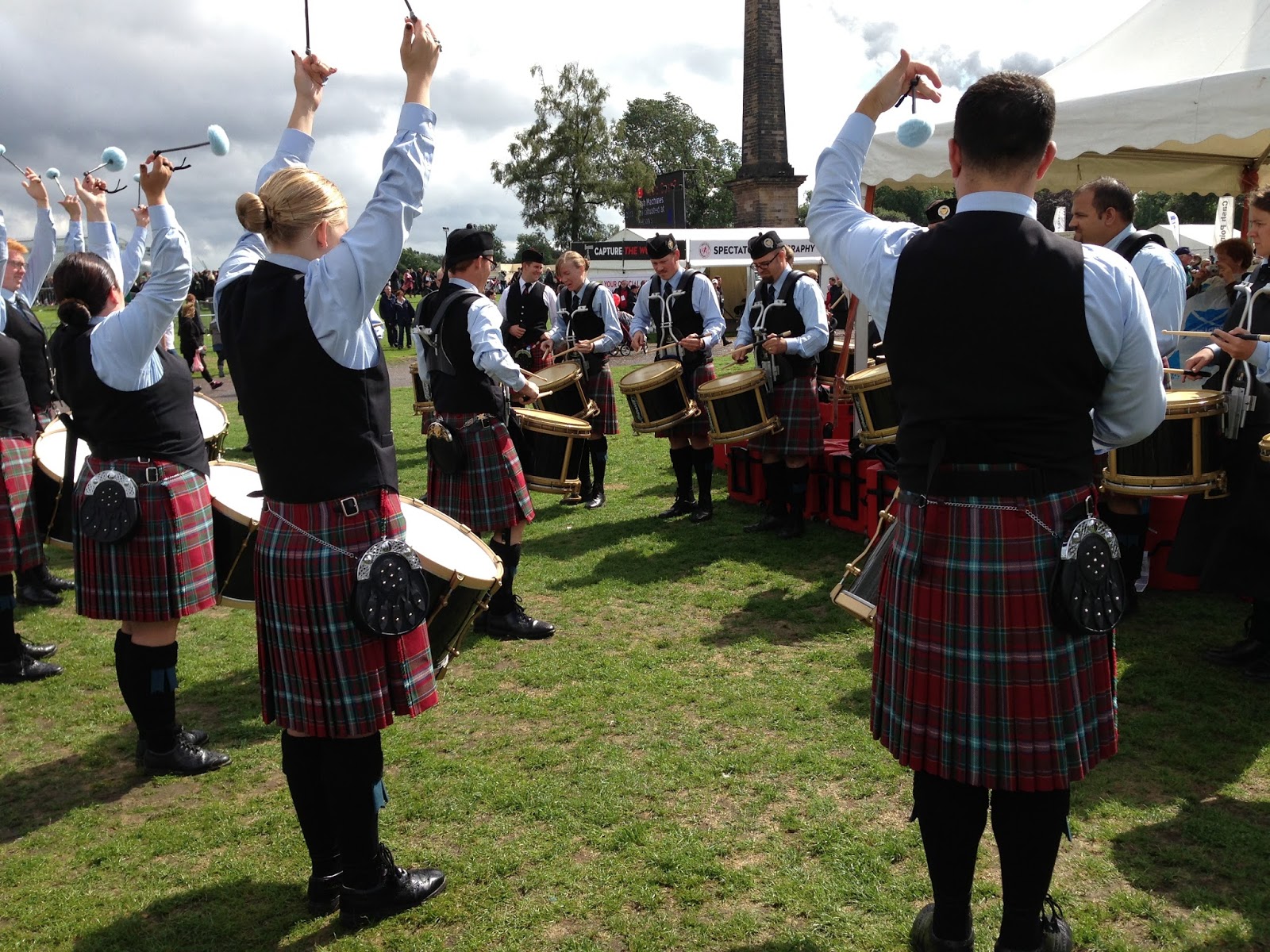 Coloring Without Borders: Piping