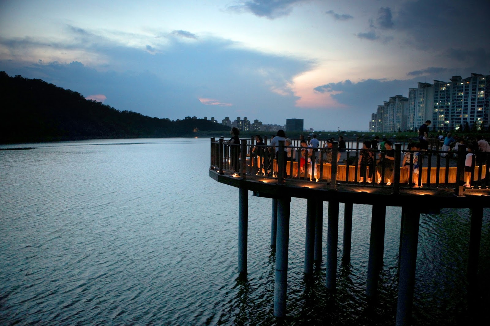 4 Places to Cool Off in Daegu, South Korea during Summer - Suseong Lake ...