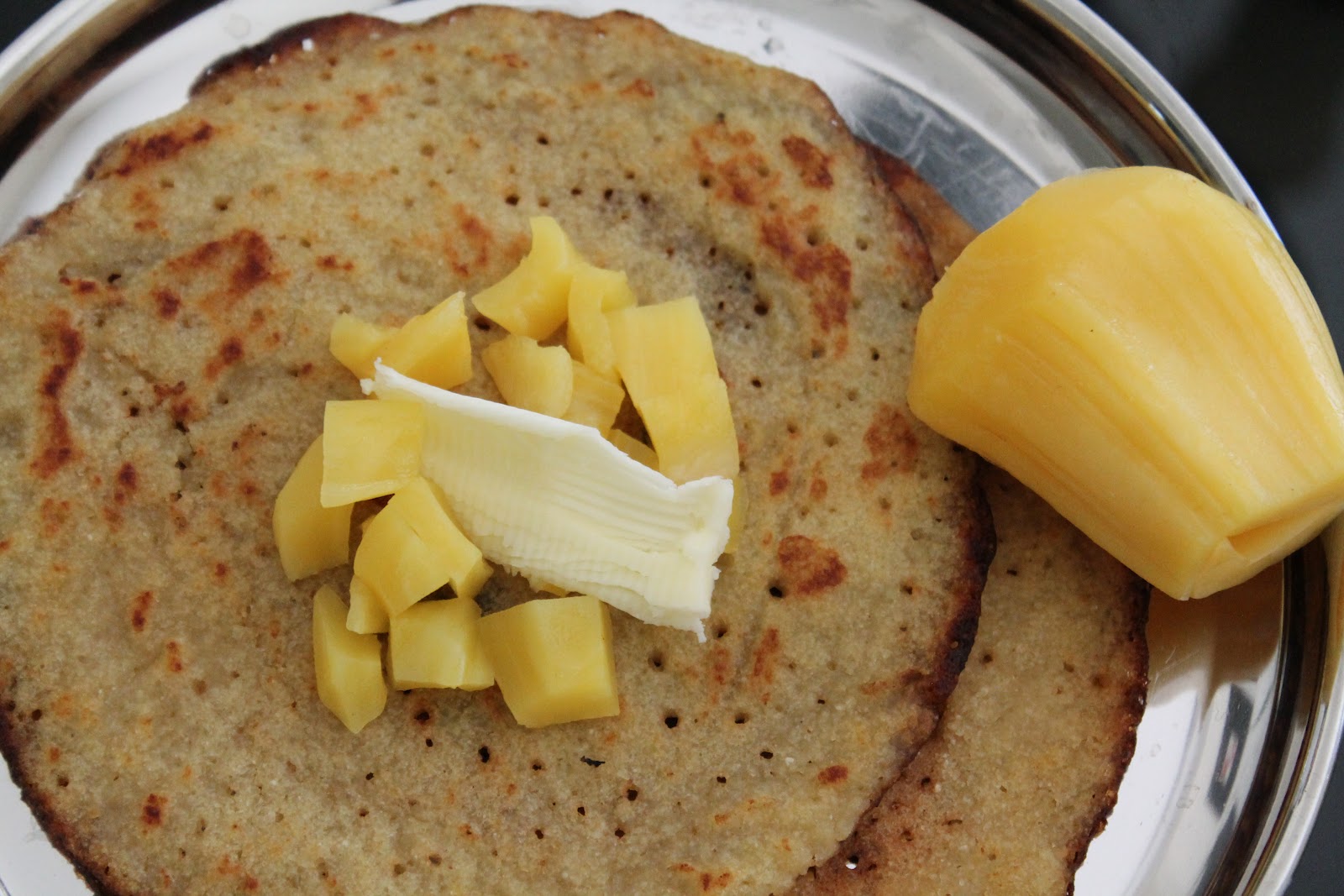 Sumee's Culinary Bites: Jackfruit Pancake/ Phanas Poale