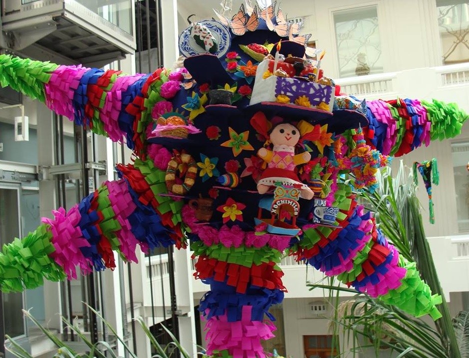 9° Concurso de Piñatas Mexicanas en el Museo de Arte Popular ...