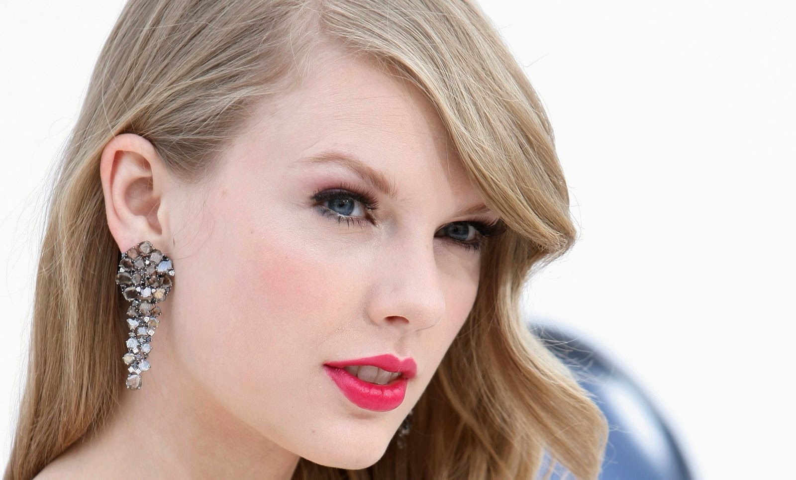 Female Singers: Taylor Swift pictures gallery (9)