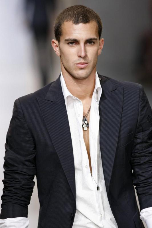 Fashion 4 men: Clint mauro