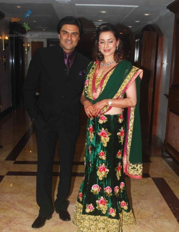 sameer and neelam wedding pictures |Shaadi