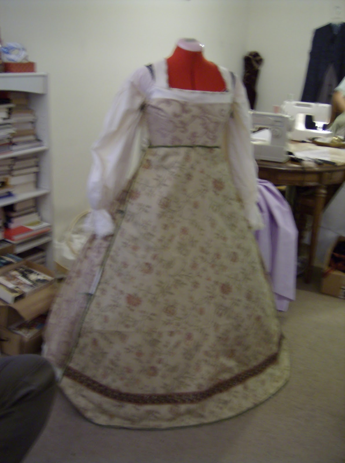 Green velvet Tudor outfit- Part 1