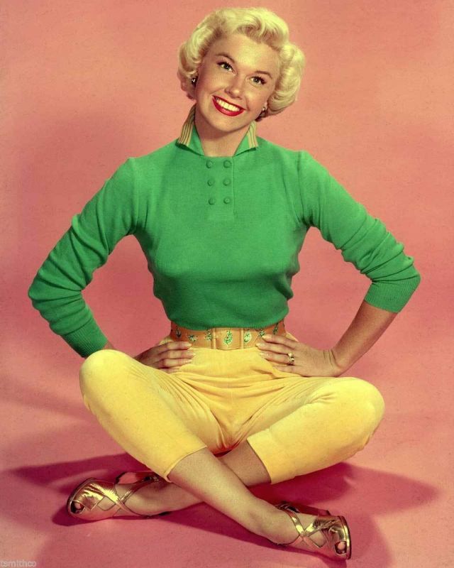 30 Wonderful Color Photographs of Doris Day, America’s Box-Office ...