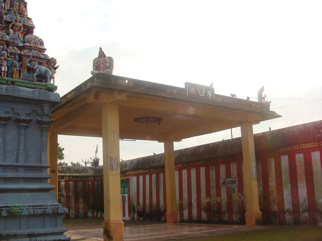 Tamilnadu Tourism: Kothanda Ramaswamy Temple, Vaduvur – The Temple