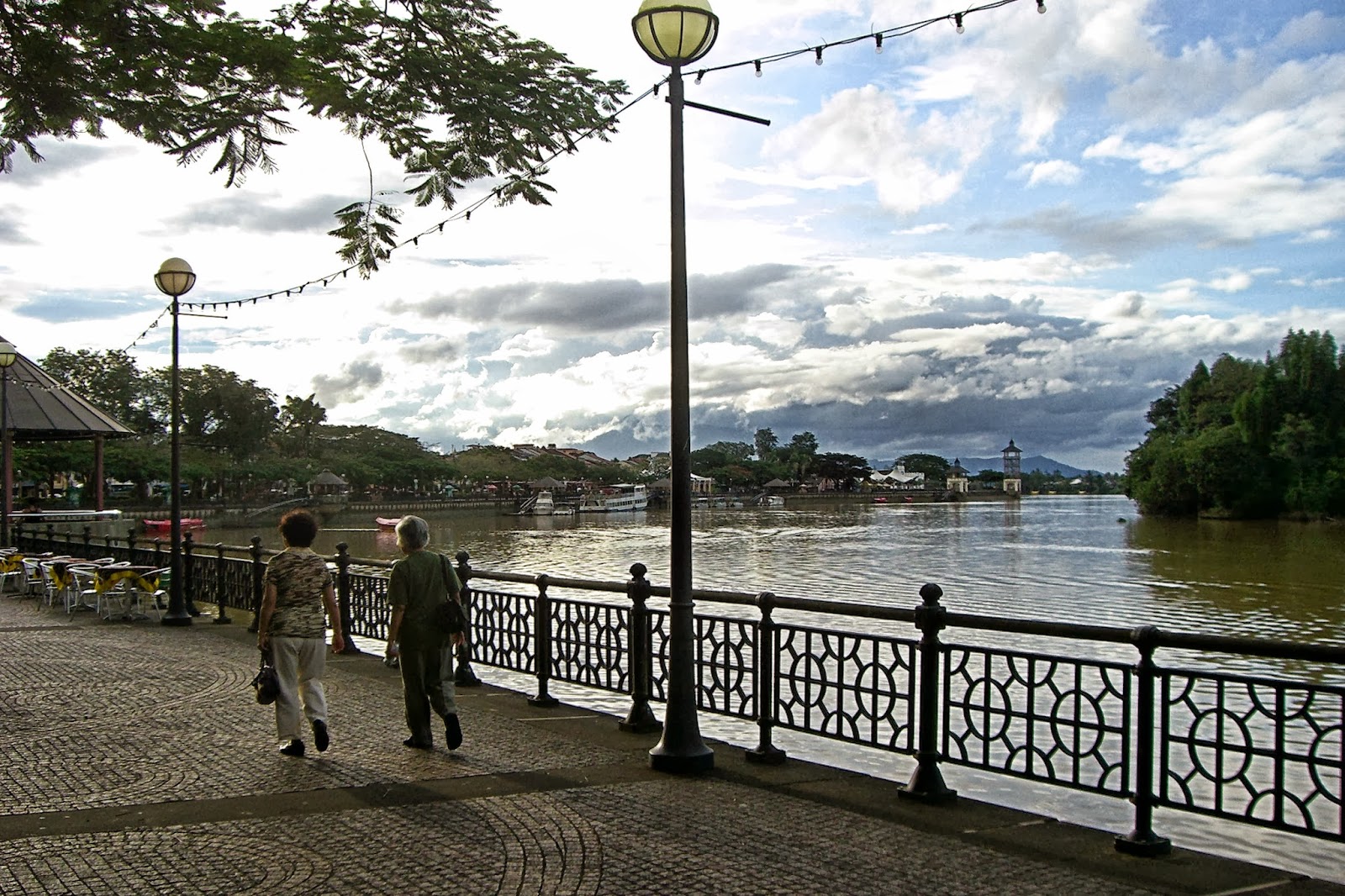 Enchanting SE Asia: Kuching: An Intriguing Sample of Malaysian Borneo