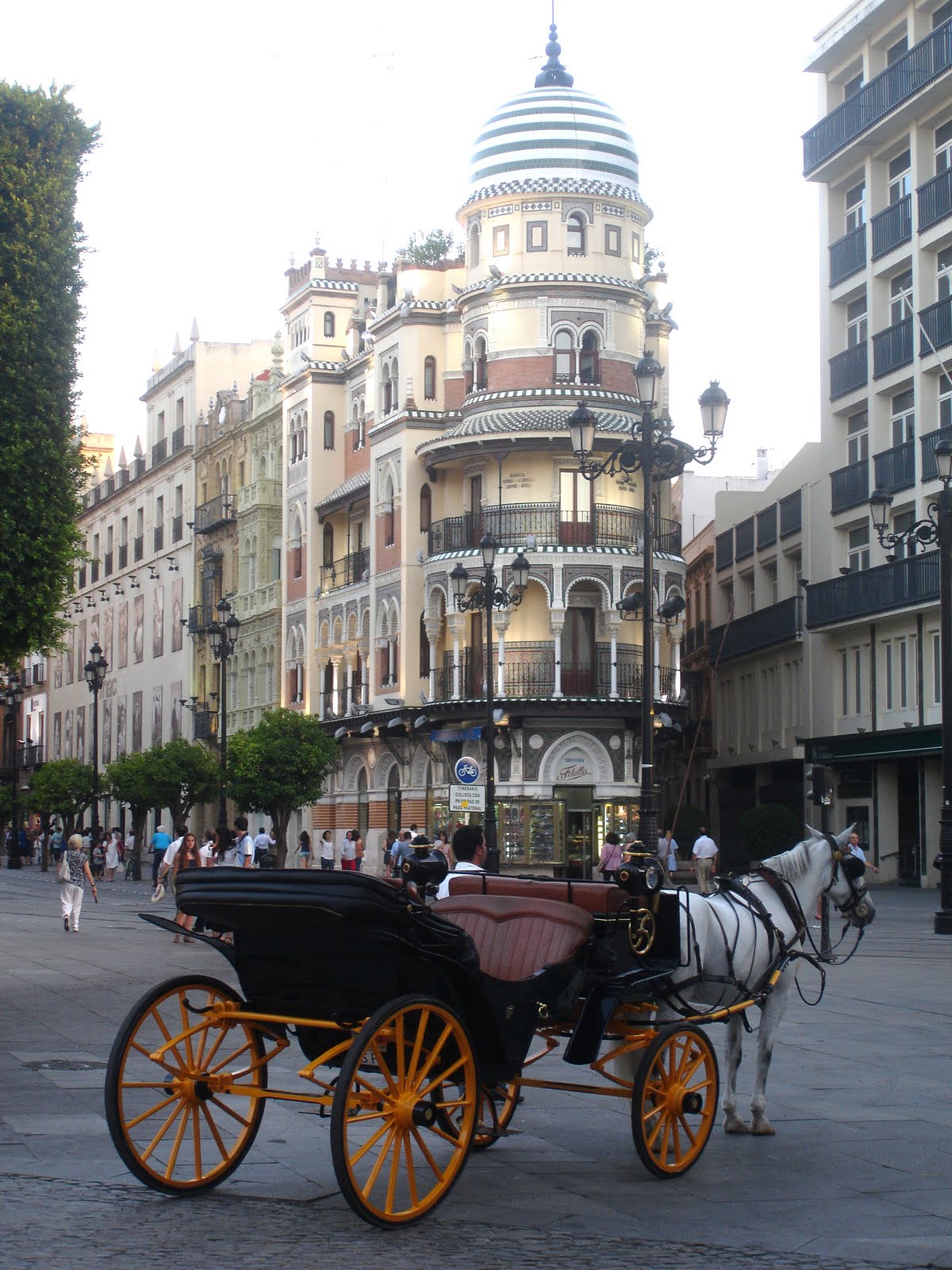 Y Sevilla...: Un paseo por el Centro de Sevilla