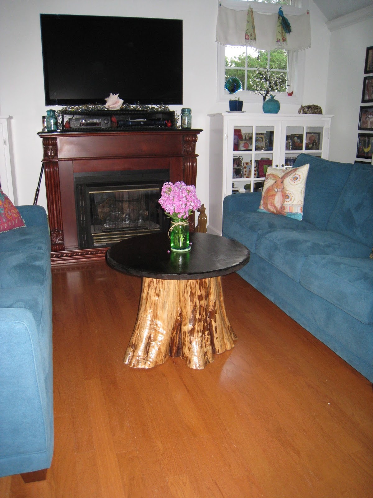 Repurposed For Life: FROM CEDAR STUMP TO COFFEE TABLE