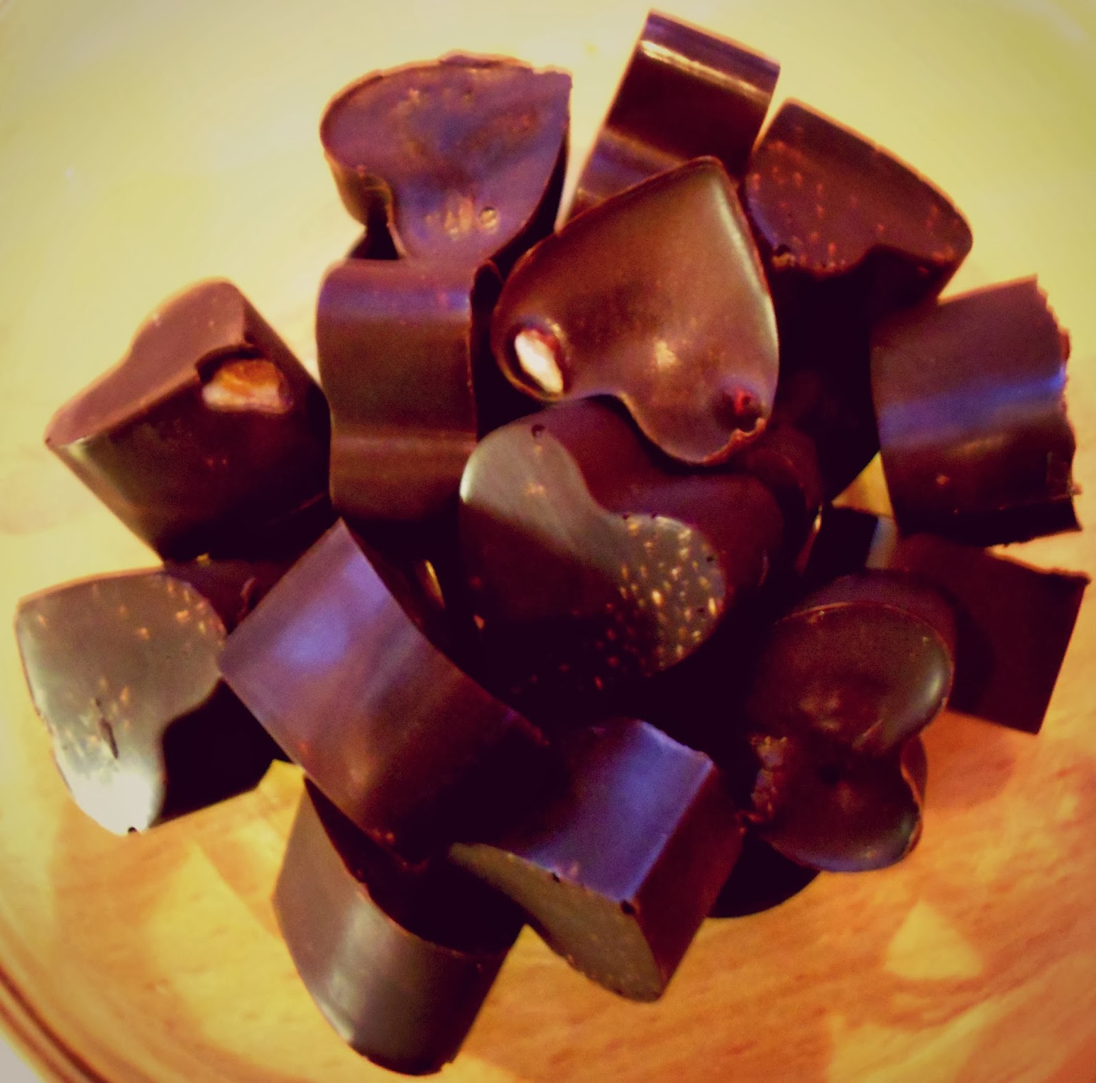 herbalgreeninfinitea: Recept: Homemade Chocolaatjes met superfoods