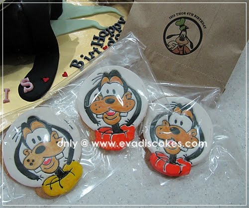 Evadis Desserts: Goofy Cookies In Town
