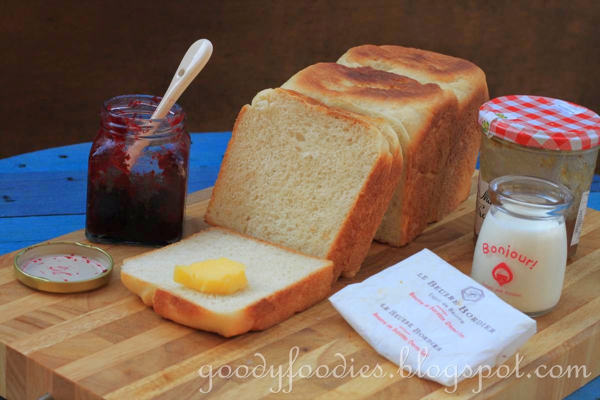 GoodyFoodies: Recipe: Plain White Loaf (Wu Pao Chun Champion Toast 金牌土司)