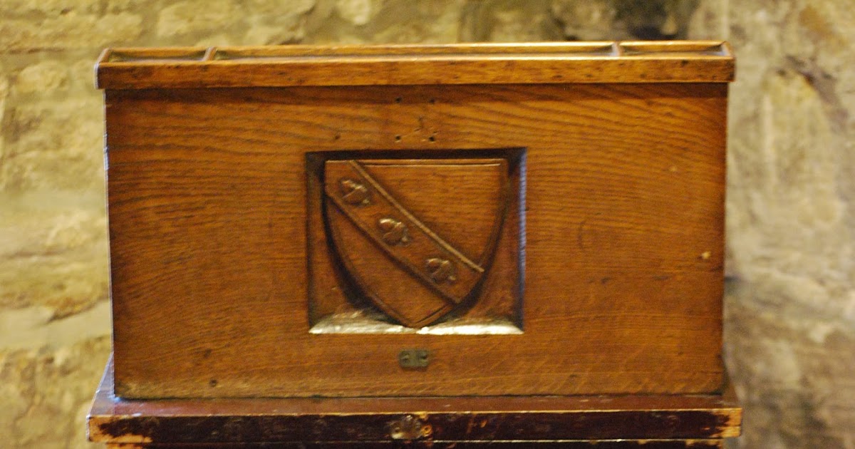 Heraldry: A Nice Armorial Box (with Update)