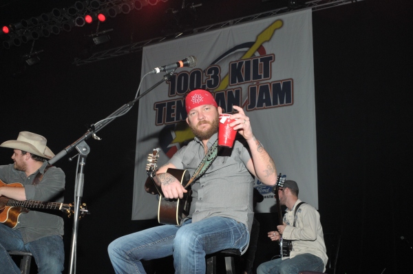 All that Glitters is Golden: Ten Man Jam - KILT - Houston, Texas