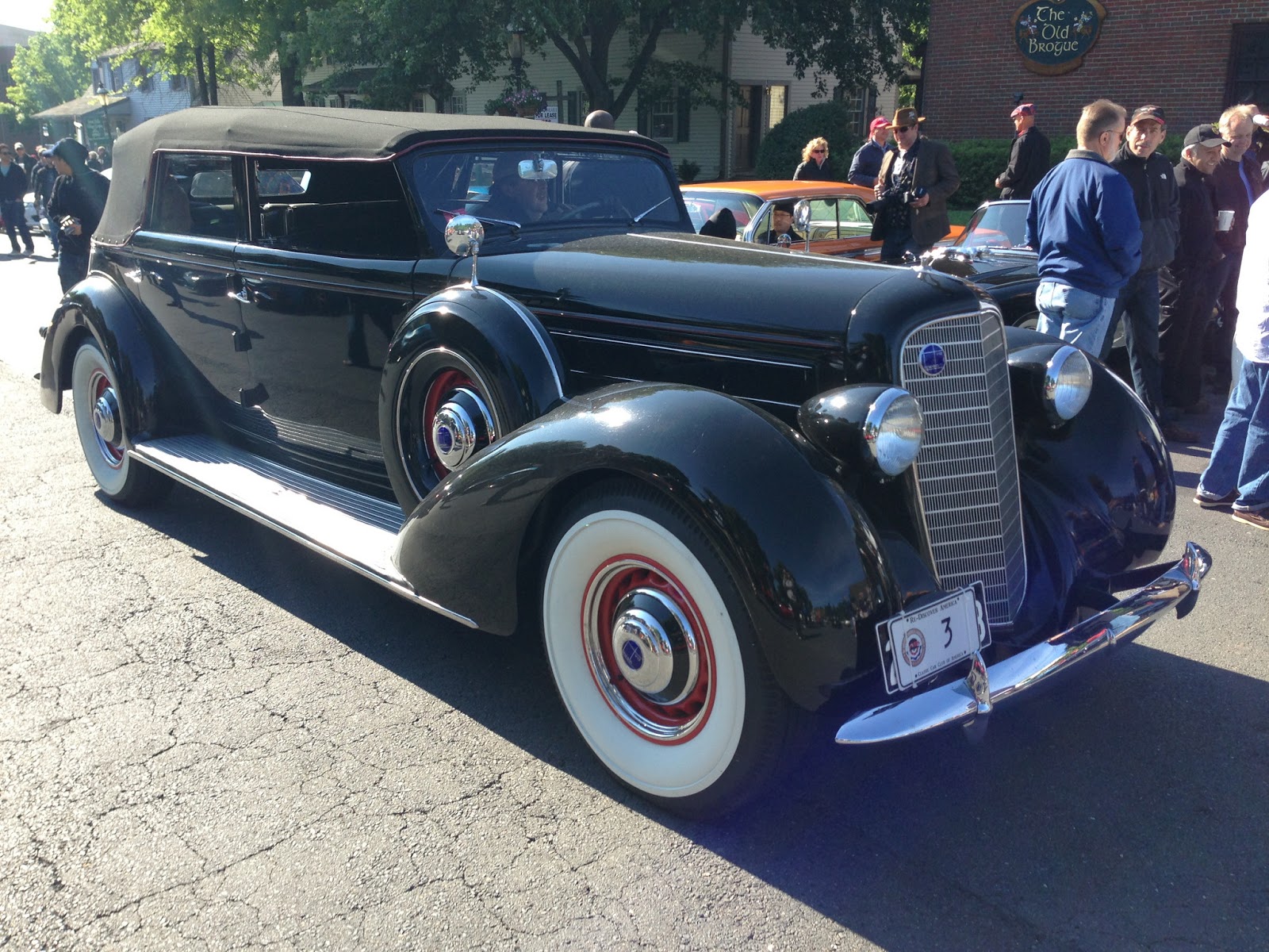 Photons and Electrons: Cunningham car and 1933 dietrich KB Lincoln V12 ...