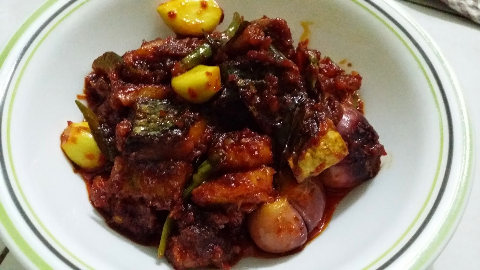 ZULFAZA LOVES COOKING: Acar ikan masin