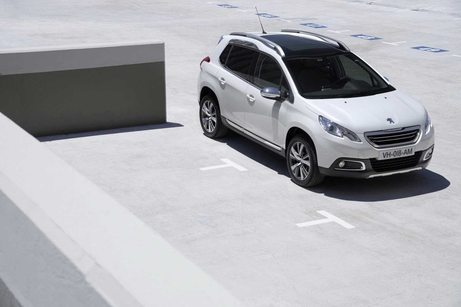 Nancys Car Designs: New Peugeot 2008 Small Crossover Detailed in 47 ...